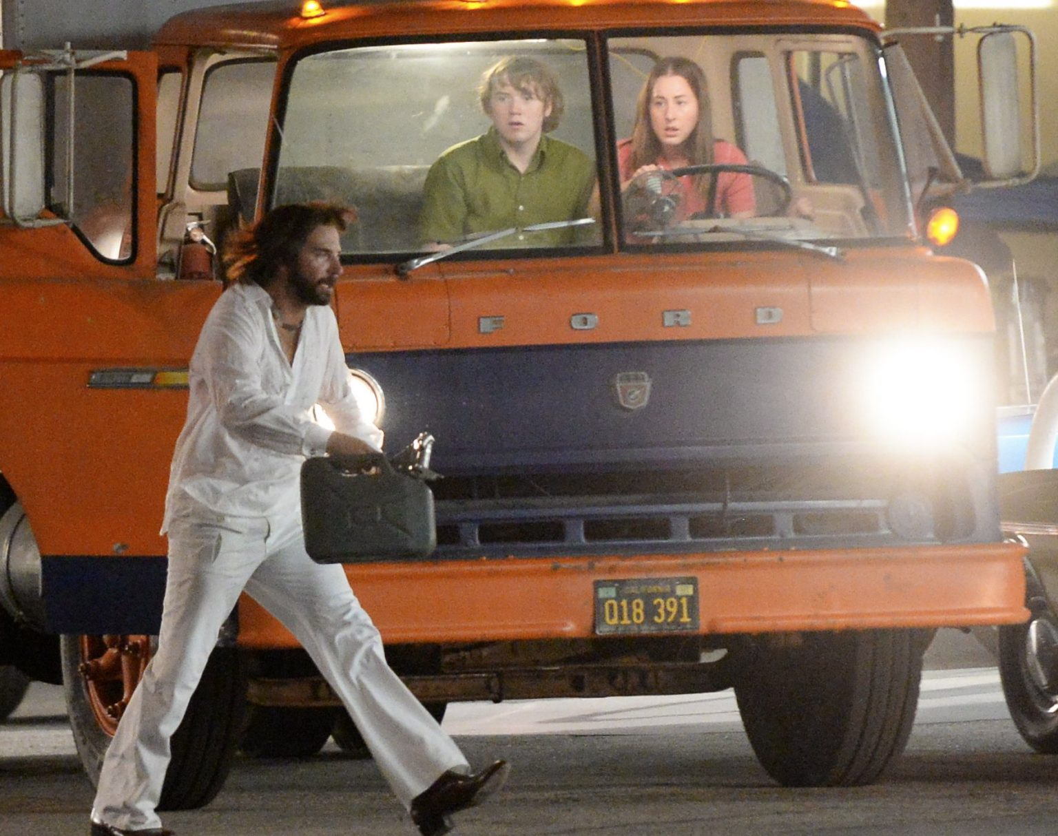 Cooper Hoffman, son of Philip Seymour Hoffman, is the lead of Paul ...